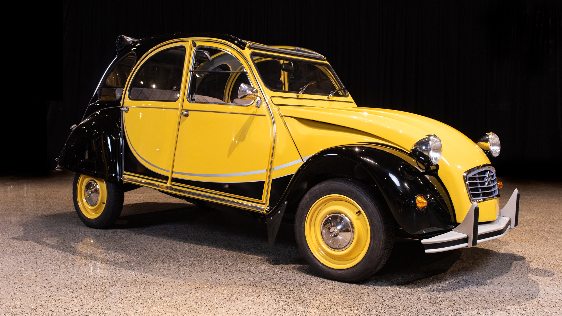 1972 Citroen Deux Chevaux RHD | Vehicles at the Hagerty Learning Garage
